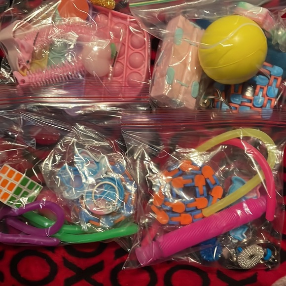 fidgets | Toys | 5 Lots Of Fidgets And Popits All Brand New No Tags But ...